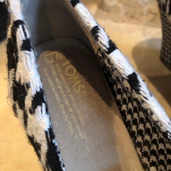 Toms | Shoes | Houndstooth Toms | Poshmark